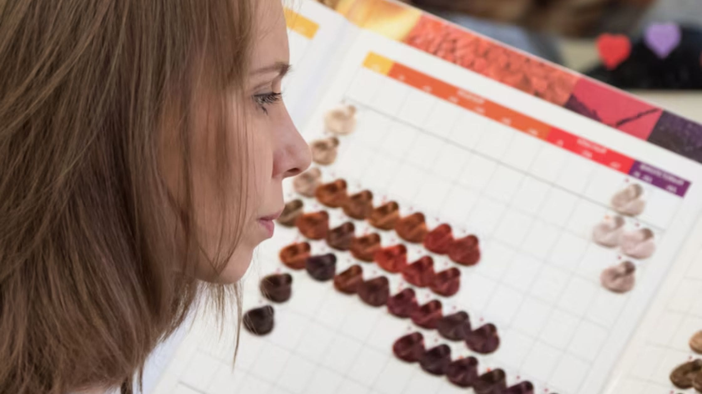 Hair Henna vs. Chemical Dyes – Best Natural Hair Color Solution